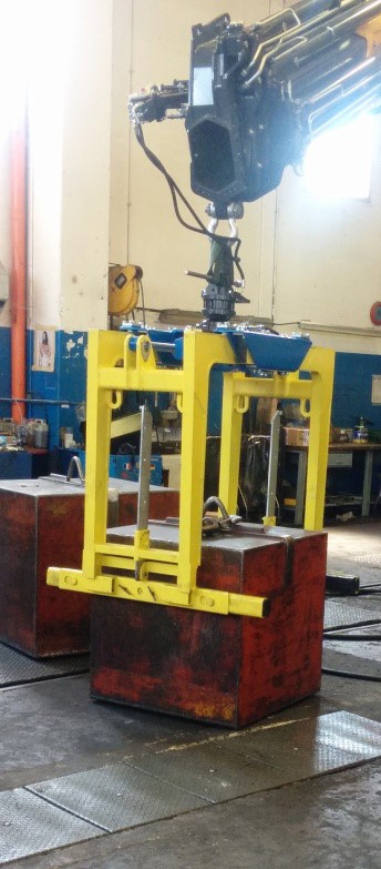 Brick stack grapple PL-3